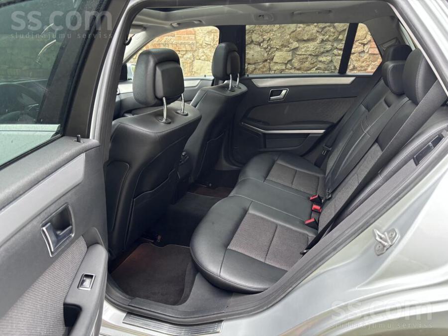 Pelēks Mercedes-Benz E 300 2011 Bauska, ar dzinēja tilpumu 3.00 L un nobraukumu 295 tūkst. km par 4300 €, foto 23 vietnē AUTOMOTO.COM.LV