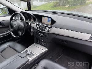 Pelēks Mercedes-Benz E 300 2011 Bauska, ar dzinēja tilpumu 3.00 L un nobraukumu 295 tūkst. km par 4300 €, foto 28 vietnē AUTOMOTO.COM.LV