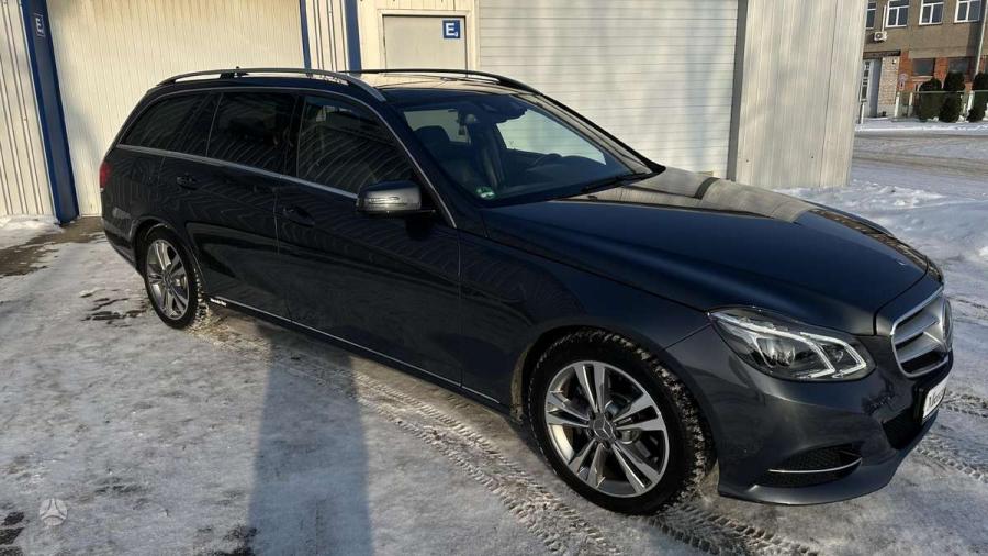 Pelēks Mercedes-Benz E 300 2013 Marijampole, ar dzinēja tilpumu 2.20 L un nobraukumu 290 tūkst. km par 11300 €, foto 5 vietnē AUTOMOTO.COM.LV