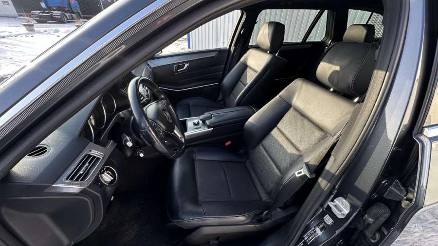 Pelēks Mercedes-Benz E 300 2013 Marijampole, ar dzinēja tilpumu 2.14 L un nobraukumu 290 tūkst. km par 10500 €, foto 14 vietnē AUTOMOTO.COM.LV