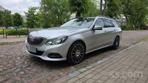 Pelēks Mercedes-Benz E 300 2013 Jelgava, ar dzinēja tilpumu 3.00 L un nobraukumu 259 tūkst. km par 12490 €, foto  vietnē AUTOMOTO.COM.LV