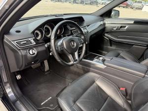 Grey Mercedes-Benz E 300 2013 in Vilnius, with an engine capacity of 2.20 L and mileage of 369 thousand km for 6200 €, photo 15 on AUTOMOTO.COM.LV