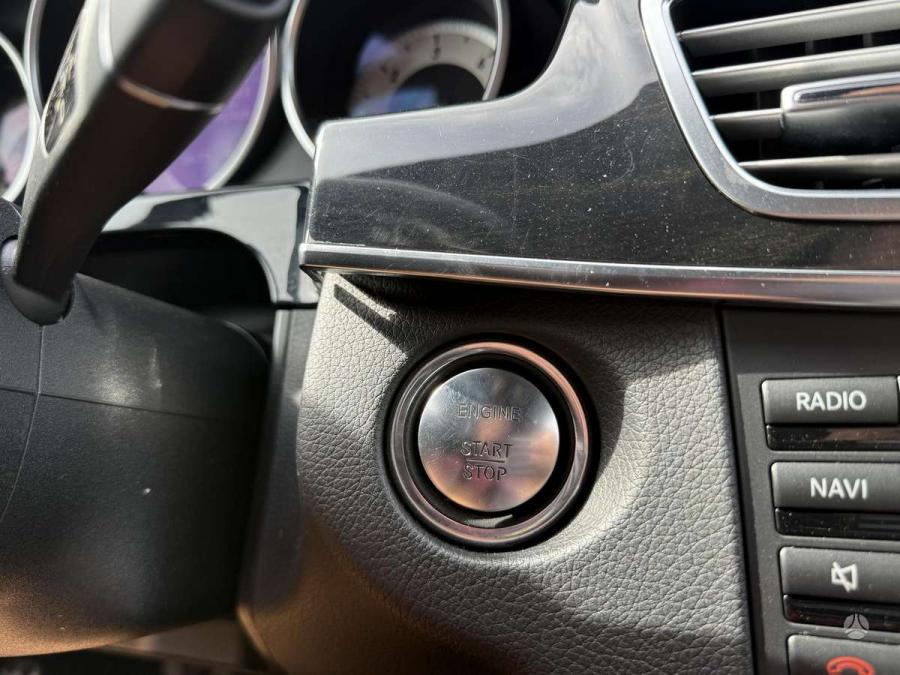 Grey Mercedes-Benz E 300 2013 in Vilnius, with an engine capacity of 2.20 L and mileage of 369 thousand km for 6200 €, photo 26 on AUTOMOTO.COM.LV