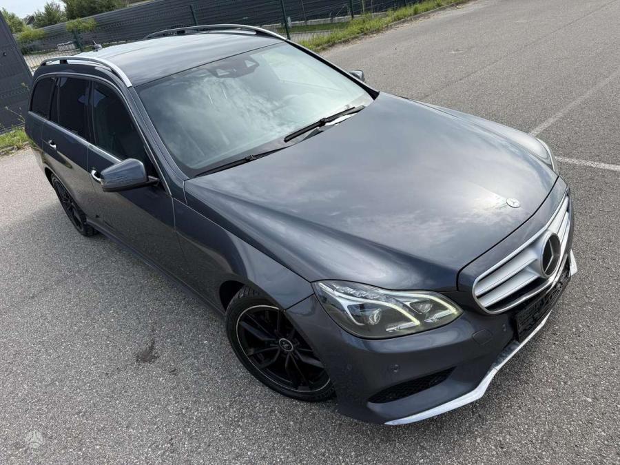 Grey Mercedes-Benz E 300 2013 in Vilnius, with an engine capacity of 2.20 L and mileage of 369 thousand km for 6200 €, photo 33 on AUTOMOTO.COM.LV