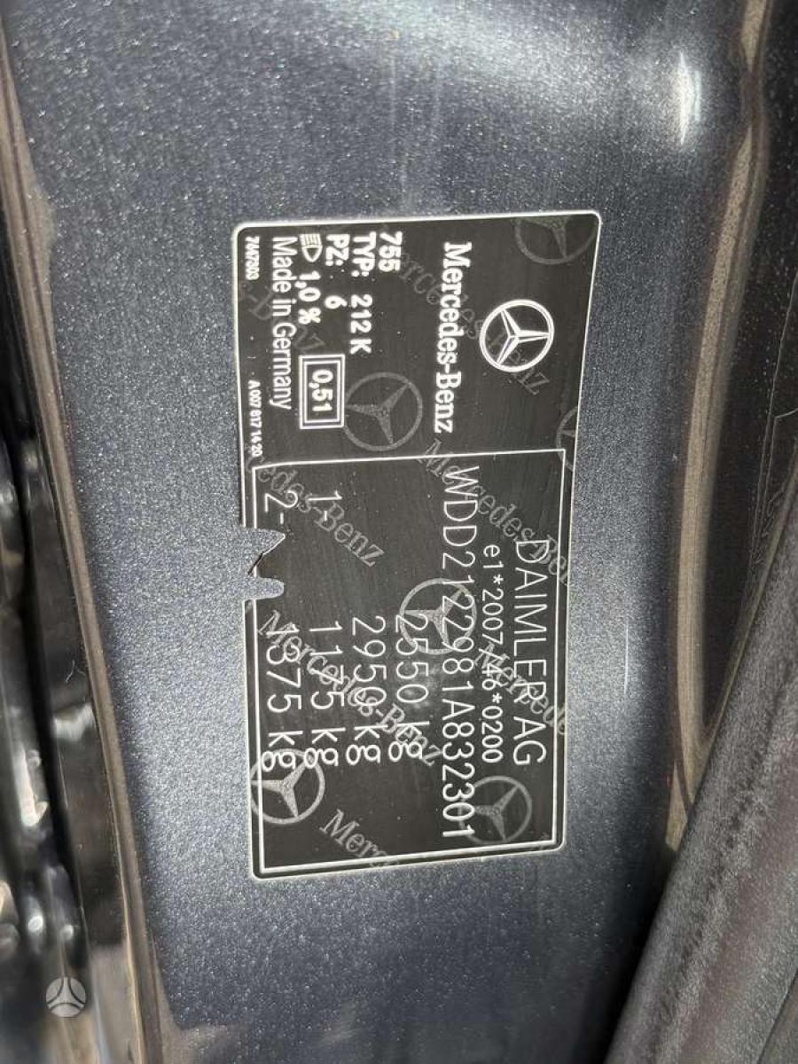 Grey Mercedes-Benz E 300 2013 in Vilnius, with an engine capacity of 2.20 L and mileage of 369 thousand km for 6200 €, photo 37 on AUTOMOTO.COM.LV
