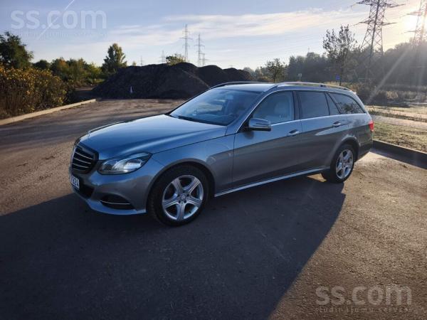 Grey Mercedes-Benz E 300 2013 in Riga, with an engine capacity of 2.20 L and mileage of 436 thousand km for 7999 €, photo 3 on AUTOMOTO.COM.LV