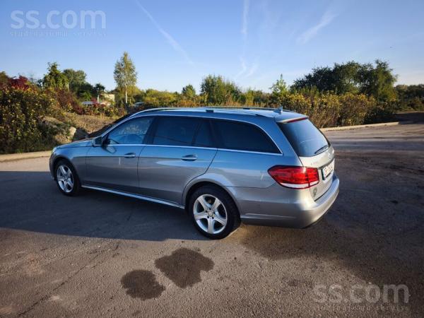 Grey Mercedes-Benz E 300 2013 in Riga, with an engine capacity of 2.20 L and mileage of 436 thousand km for 7999 €, photo 4 on AUTOMOTO.COM.LV