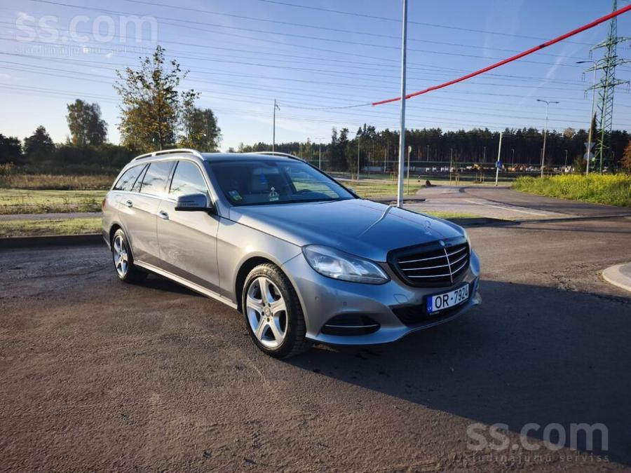 Серый Мерседес Е 300 2013 в Рига, объемом двигателя 2.20 л и пробегом 436 тыс. км за 7999 €, фото 5 на AUTOMOTO.COM.LV