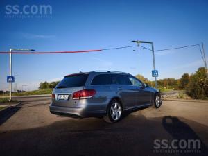 Серый Мерседес Е 300 2013 в Рига, объемом двигателя 2.20 л и пробегом 436 тыс. км за 7999 €, фото 6 на AUTOMOTO.COM.LV