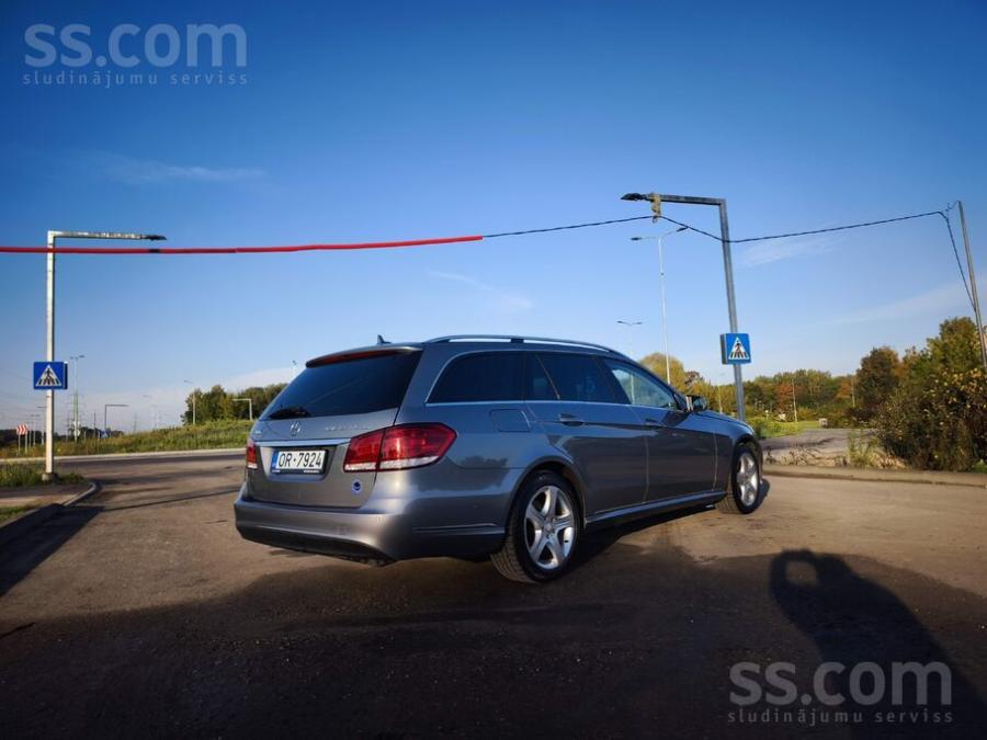 Серый Мерседес Е 300 2013 в Рига, объемом двигателя 2.20 л и пробегом 436 тыс. км за 7999 €, фото 6 на AUTOMOTO.COM.LV