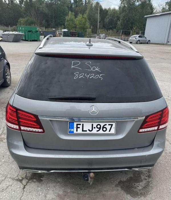 Pelēks Mercedes-Benz E 300 2014 Tallina, ar dzinēja tilpumu 2.14 L un nobraukumu 201 tūkst. km par 5400 €, foto 2 vietnē AUTOMOTO.COM.LV