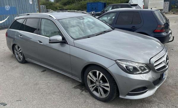 Pelēks Mercedes-Benz E 300 2014 Tallina, ar dzinēja tilpumu 2.14 L un nobraukumu 201 tūkst. km par 5400 €, foto 4 vietnē AUTOMOTO.COM.LV