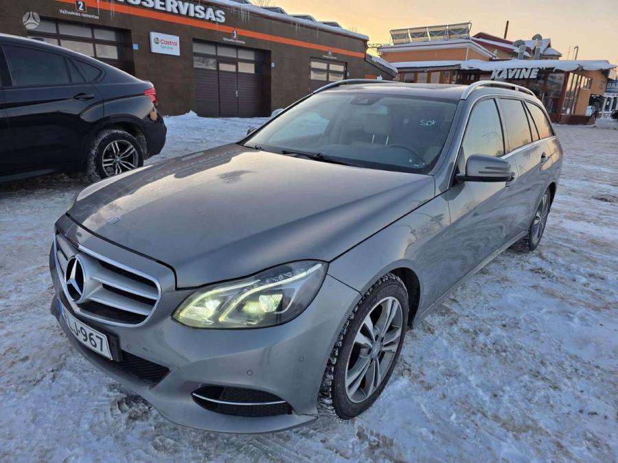 Grey Mercedes-Benz E 300 2014 in Kretinga, with an engine capacity of 2.10 L and mileage of 225 thousand km for 6200 €, photo 9 on AUTOMOTO.COM.LV