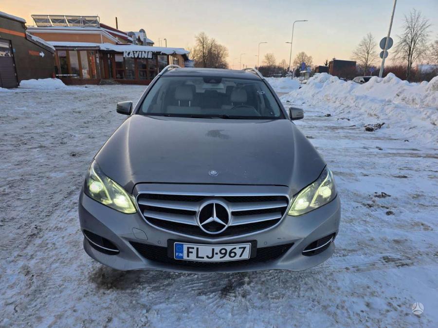 Grey Mercedes-Benz E 300 2014 in Kretinga, with an engine capacity of 2.10 L and mileage of 224 thousand km for 6300 €, photo 8 on AUTOMOTO.COM.LV