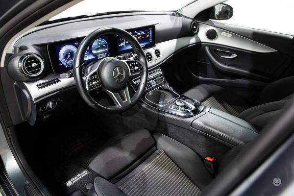 Pelēks Mercedes-Benz E 300 2019 Viļņa, ar dzinēja tilpumu 1.95 L un nobraukumu 94 tūkst. km par 21900 €, foto 10 vietnē AUTOMOTO.COM.LV