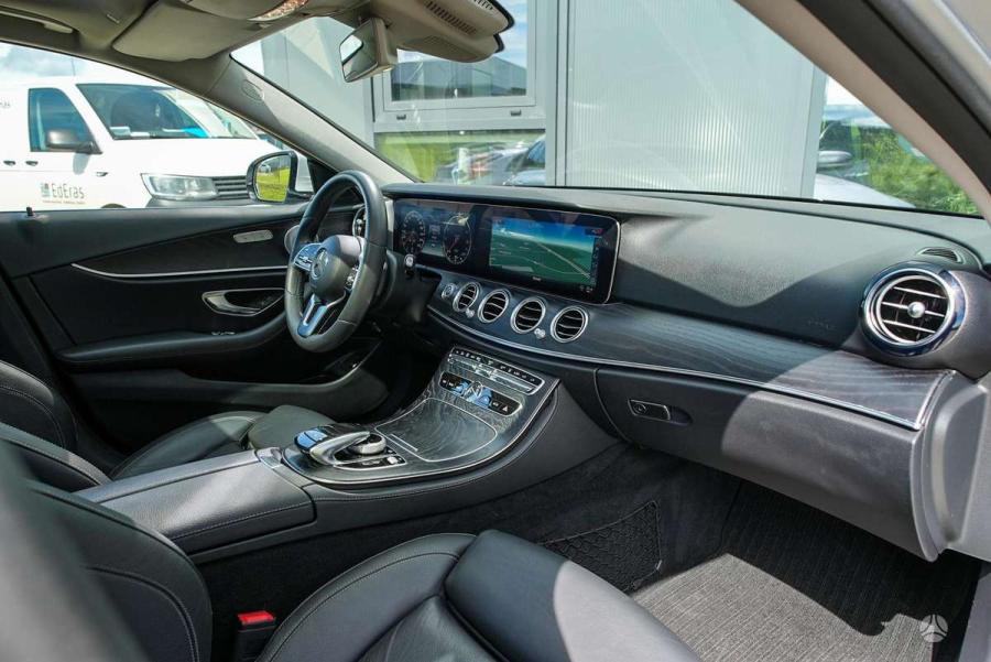 Серый Мерседес Е 300 2019 в Каунас, объемом двигателя 1.95 л и пробегом 198 тыс. км за 19950 €, фото 44 на AUTOMOTO.COM.LV
