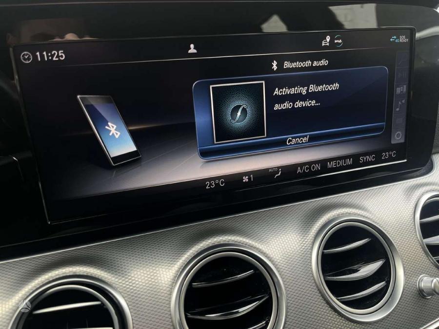 Grey Mercedes-Benz E 300 2020 in Vilnius, with an engine capacity of 1.95 L and mileage of 249 thousand km for 19990 €, photo 29 on AUTOMOTO.COM.LV