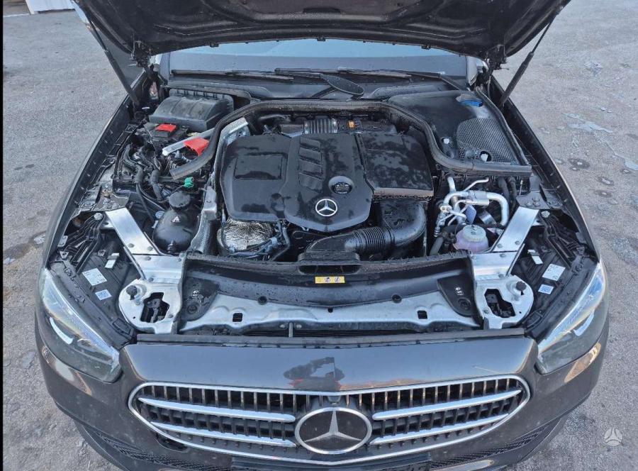 Pelēks Mercedes-Benz E 300 2020 Klaipėda, ar dzinēja tilpumu 1.95 L un nobraukumu 82 tūkst. km par 9200 €, foto 10 vietnē AUTOMOTO.COM.LV