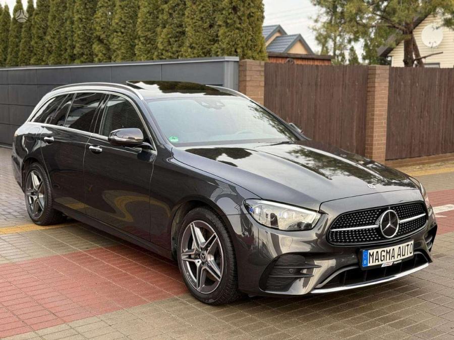 Pelēks Mercedes-Benz E 300 2020 Marijampole, ar dzinēja tilpumu 1.95 L un nobraukumu 99 tūkst. km par 32444 €, foto 1 vietnē AUTOMOTO.COM.LV