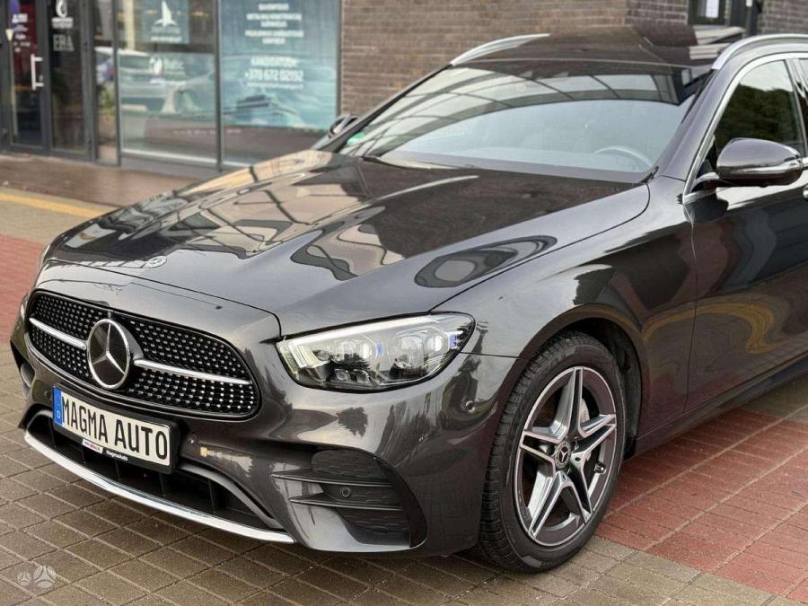 Pelēks Mercedes-Benz E 300 2020 Marijampole, ar dzinēja tilpumu 1.95 L un nobraukumu 99 tūkst. km par 32444 €, foto 8 vietnē AUTOMOTO.COM.LV
