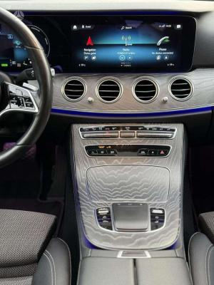 Pelēks Mercedes-Benz E 300 2020 Marijampole, ar dzinēja tilpumu 1.95 L un nobraukumu 99 tūkst. km par 32444 €, foto 23 vietnē AUTOMOTO.COM.LV