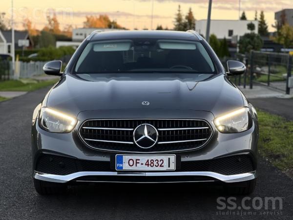 Mercedes-Benz E 300 2020 Valka vietnē Pelēks Mercedes-Benz E 300 2020 Valka, ar dzinēja tilpumu 2.00 L un nobraukumu 195 tūkst. km par 20500 €, foto 6 vietnē AUTOMOTO.COM.LV