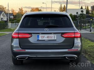 Grey Mercedes-Benz E 300 2020 in Valka, with an engine capacity of 2.00 L and mileage of 195 thousand km for 20500 €, photo 7 on AUTOMOTO.COM.LV