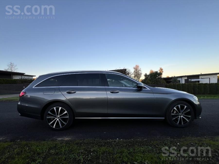 Grey Mercedes-Benz E 300 2020 in Valka, with an engine capacity of 2.00 L and mileage of 195 thousand km for 20500 €, photo 8 on AUTOMOTO.COM.LV