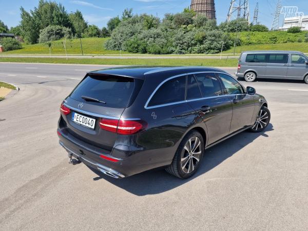 Grey Mercedes-Benz E 300 2021 in Kaunas, with an engine capacity of 2.00 L and mileage of 77 thousand km for 38990 €, photo 6 on AUTOMOTO.COM.LV