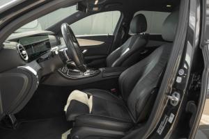 Grey Mercedes-Benz E 300 2021 in Vilnius, with an engine capacity of 2.00 L and mileage of 142 thousand km for 24750 €, photo 12 on AUTOMOTO.COM.LV