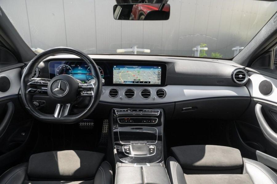 Grey Mercedes-Benz E 300 2021 in Vilnius, with an engine capacity of 2.00 L and mileage of 142 thousand km for 24750 €, photo 25 on AUTOMOTO.COM.LV