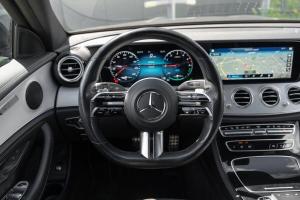 Grey Mercedes-Benz E 300 2021 in Vilnius, with an engine capacity of 2.00 L and mileage of 142 thousand km for 24750 €, photo 27 on AUTOMOTO.COM.LV