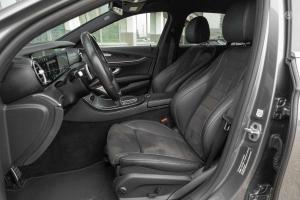 Grey Mercedes-Benz E 300 2021 in Vilnius, with an engine capacity of 2.00 L and mileage of 92 thousand km for 26950 €, photo 10 on AUTOMOTO.COM.LV