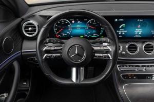 Grey Mercedes-Benz E 300 2021 in Vilnius, with an engine capacity of 2.00 L and mileage of 92 thousand km for 26950 €, photo 18 on AUTOMOTO.COM.LV