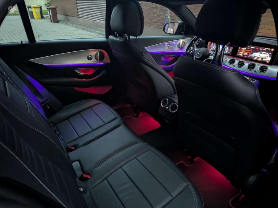Pelēks Mercedes-Benz E 300 2021 Šauļi, ar dzinēja tilpumu 1.95 L un nobraukumu 158 tūkst. km par 28900 €, foto 10 vietnē AUTOMOTO.COM.LV