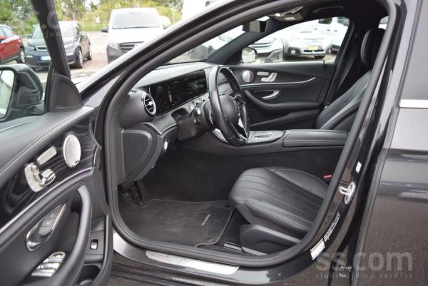 Mercedes-Benz E 300 2021 Rīga vietnē Pelēks Mercedes-Benz E 300 2021 Rīga, ar dzinēja tilpumu 2.00 L un nobraukumu 189 tūkst. km par 21000 €, foto 4 vietnē AUTOMOTO.COM.LV