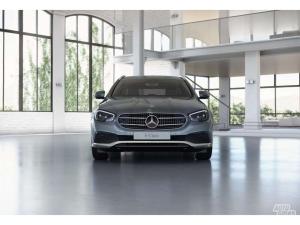 Pelēks Mercedes-Benz E 300 2022 Kauņa, ar dzinēja tilpumu 2.00 L un nobraukumu 71 tūkst. km par 31941 €, foto 4 vietnē AUTOMOTO.COM.LV