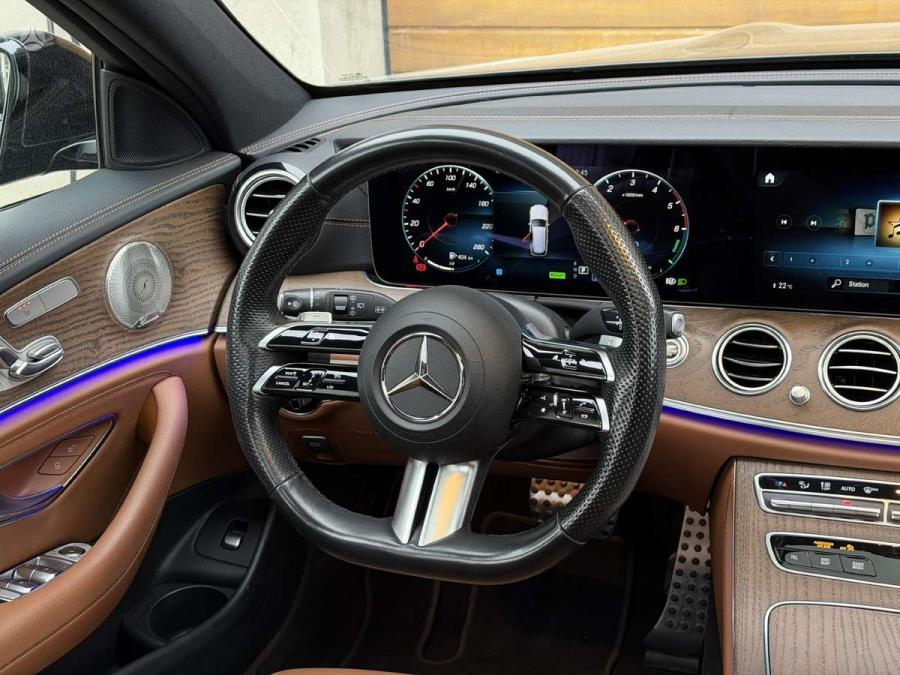 Pelēks Mercedes-Benz E 300 2022 Šauļi, ar dzinēja tilpumu 1.95 L un nobraukumu 175 tūkst. km par 30800 €, foto 16 vietnē AUTOMOTO.COM.LV