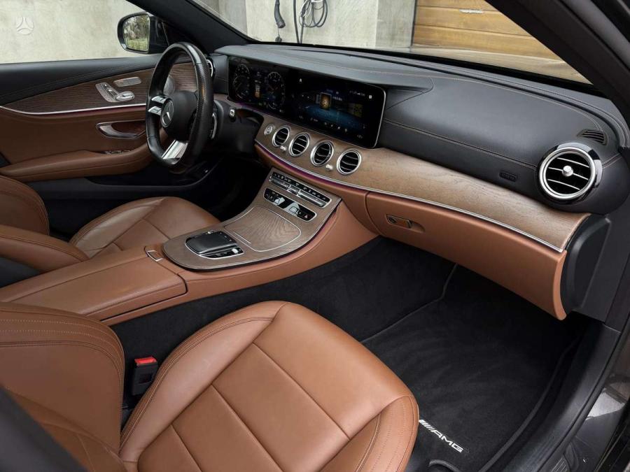 Pelēks Mercedes-Benz E 300 2022 Šauļi, ar dzinēja tilpumu 1.95 L un nobraukumu 175 tūkst. km par 30800 €, foto 17 vietnē AUTOMOTO.COM.LV