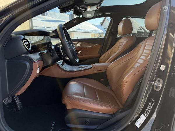 Pelēks Mercedes-Benz E 300 2022 Šauļi, ar dzinēja tilpumu 1.95 L un nobraukumu 175 tūkst. km par 29990 €, foto 11 vietnē AUTOMOTO.COM.LV