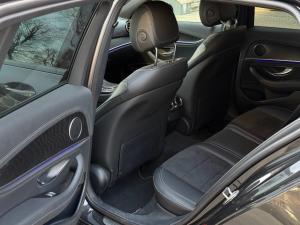 Pelēks Mercedes-Benz E 300 2022 Rīga, ar dzinēja tilpumu 2.00 L un nobraukumu 61 tūkst. km par 36980 €, foto 8 vietnē AUTOMOTO.COM.LV
