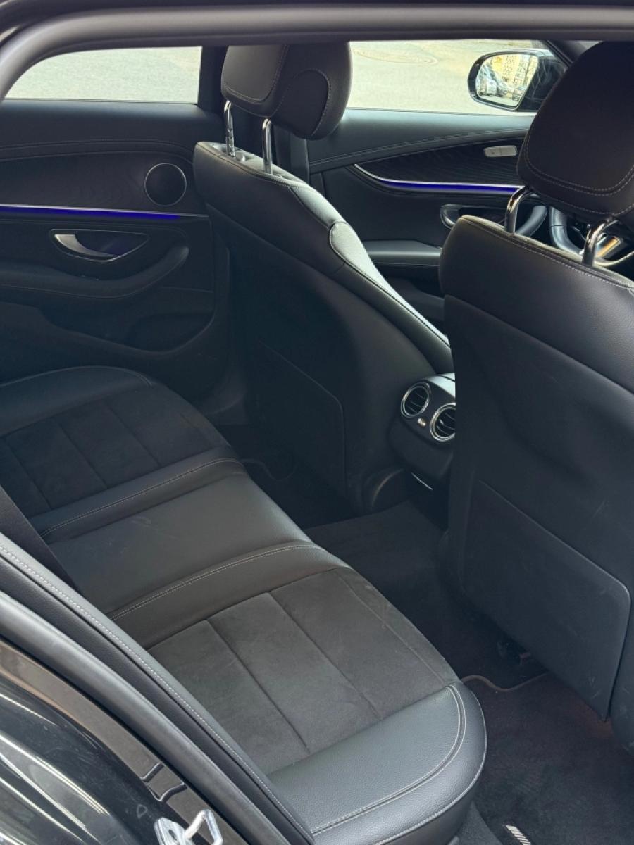 Pelēks Mercedes-Benz E 300 2022 Rīga, ar dzinēja tilpumu 2.00 L un nobraukumu 61 tūkst. km par 36980 €, foto 9 vietnē AUTOMOTO.COM.LV