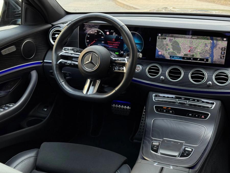 Pelēks Mercedes-Benz E 300 2022 Rīga, ar dzinēja tilpumu 2.00 L un nobraukumu 61 tūkst. km par 36980 €, foto 10 vietnē AUTOMOTO.COM.LV