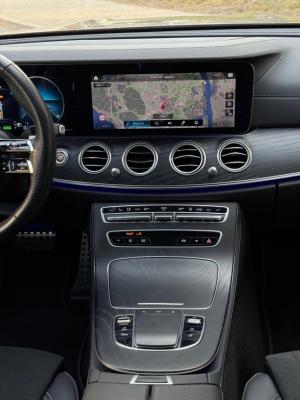 Pelēks Mercedes-Benz E 300 2022 Rīga, ar dzinēja tilpumu 2.00 L un nobraukumu 61 tūkst. km par 36980 €, foto 15 vietnē AUTOMOTO.COM.LV