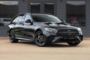 Pelēks Mercedes-Benz E 300 2022 Rīga, ar dzinēja tilpumu 2.00 L un nobraukumu 170 tūkst. km par 28450 €, foto  vietnē AUTOMOTO.COM.LV