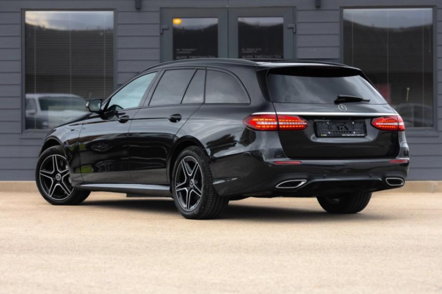 Pelēks Mercedes-Benz E 300 2022 Rīga, ar dzinēja tilpumu 2.00 L un nobraukumu 170 tūkst. km par 28450 €, foto 3 vietnē AUTOMOTO.COM.LV