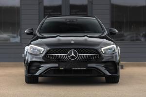 Pelēks Mercedes-Benz E 300 2022 Rīga, ar dzinēja tilpumu 2.00 L un nobraukumu 170 tūkst. km par 28450 €, foto 6 vietnē AUTOMOTO.COM.LV