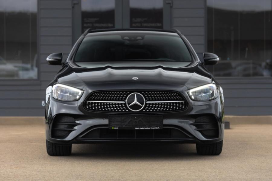 Pelēks Mercedes-Benz E 300 2022 Rīga, ar dzinēja tilpumu 2.00 L un nobraukumu 170 tūkst. km par 28450 €, foto 6 vietnē AUTOMOTO.COM.LV