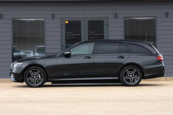 Pelēks Mercedes-Benz E 300 2022 Rīga, ar dzinēja tilpumu 2.00 L un nobraukumu 170 tūkst. km par 28450 €, foto 6 vietnē AUTOMOTO.COM.LV