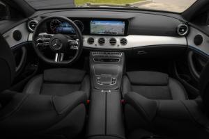 Pelēks Mercedes-Benz E 300 2022 Rīga, ar dzinēja tilpumu 2.00 L un nobraukumu 170 tūkst. km par 28450 €, foto 9 vietnē AUTOMOTO.COM.LV